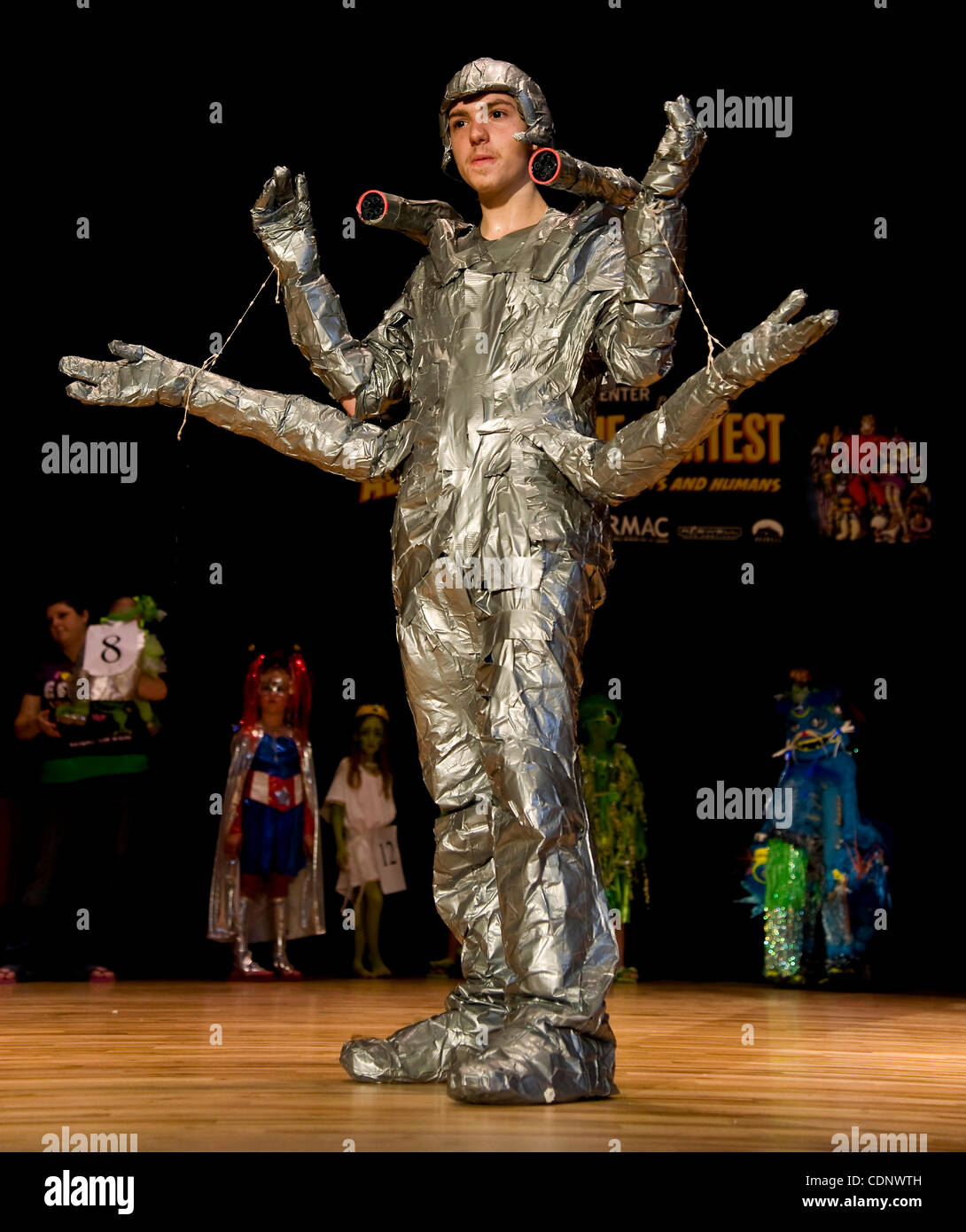 Alien costume hi-res stock photography and images - Alamy