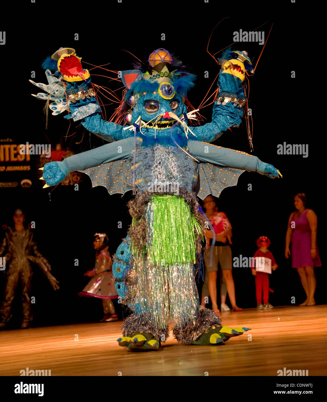 Alien costume hi-res stock photography and images - Alamy