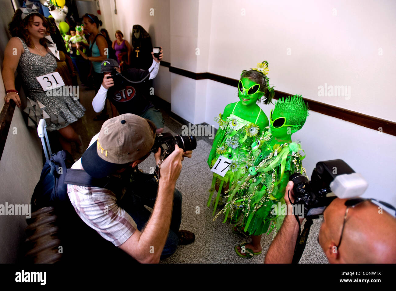 Alien costume hi-res stock photography and images - Alamy