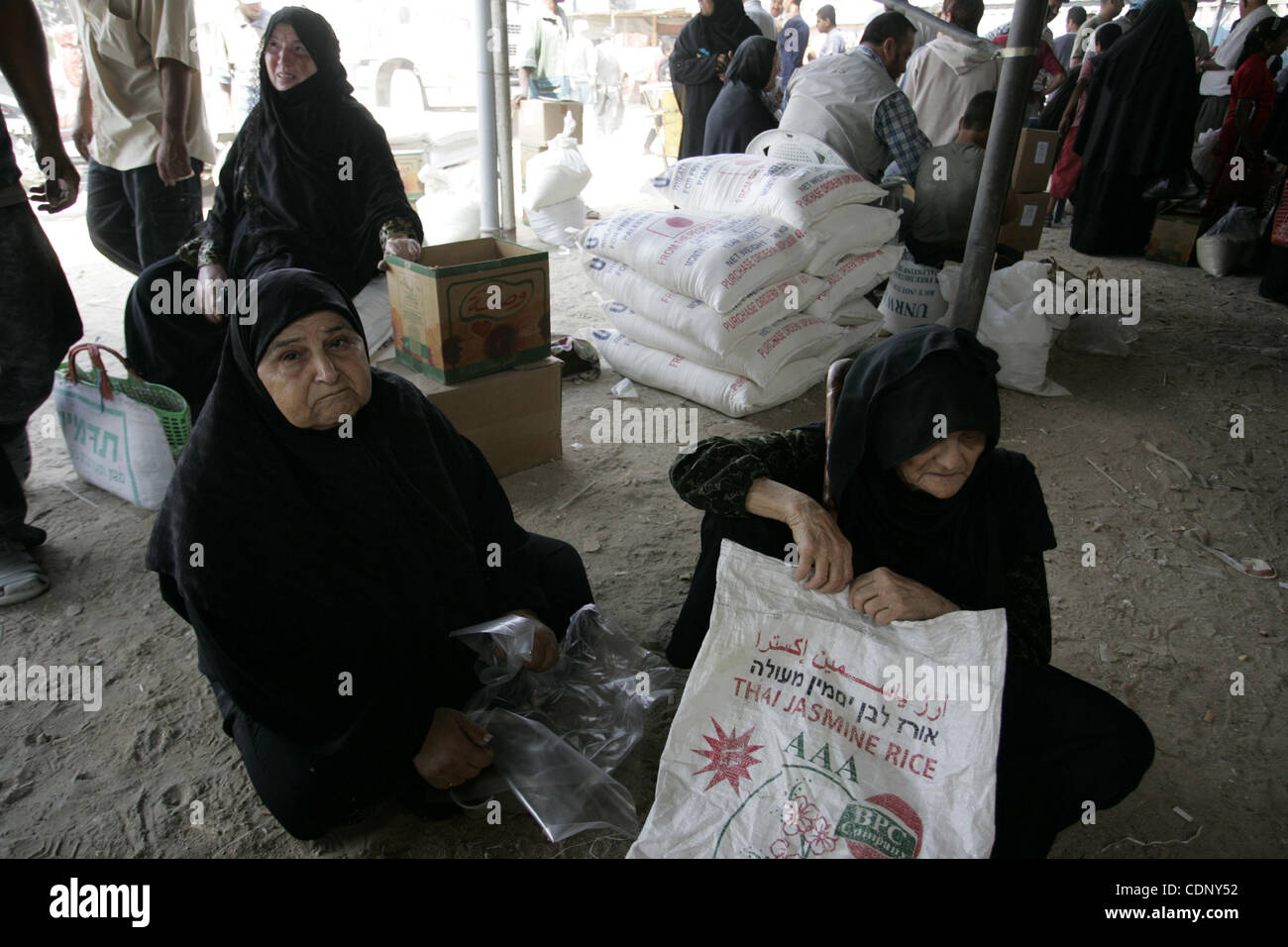 United nations aid hi-res stock photography and images - Alamy