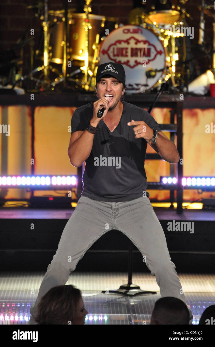 Luke bryan 2011 hi-res stock photography and images - Alamy
