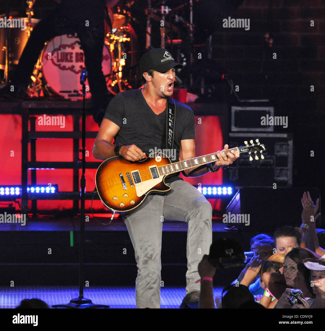 Jul 8, 2011- Raleigh, North Carolina, USA Country singer LUKE BRYAN ...