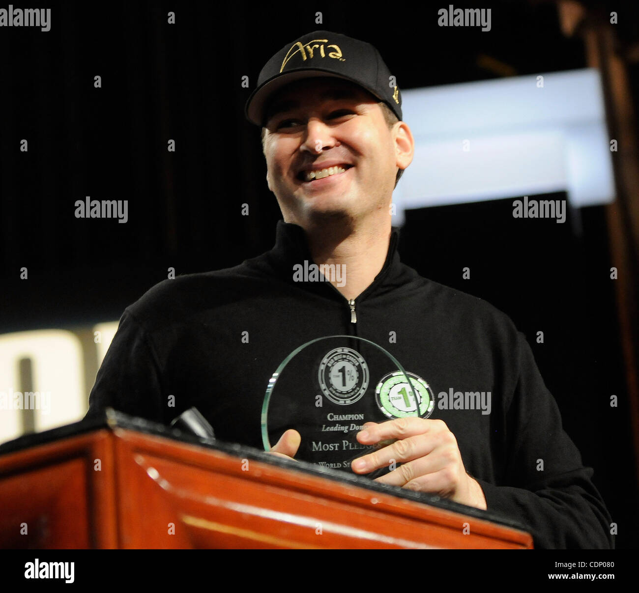 Phil hellmuth hi-res stock photography and images - Alamy