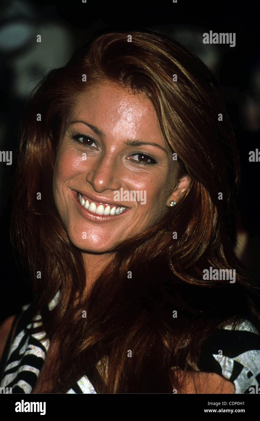 Angie everhart 1999 hi-res stock photography and images - Alamy