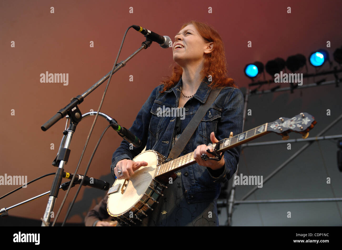 Gillian welch hi-res stock photography and images - Alamy
