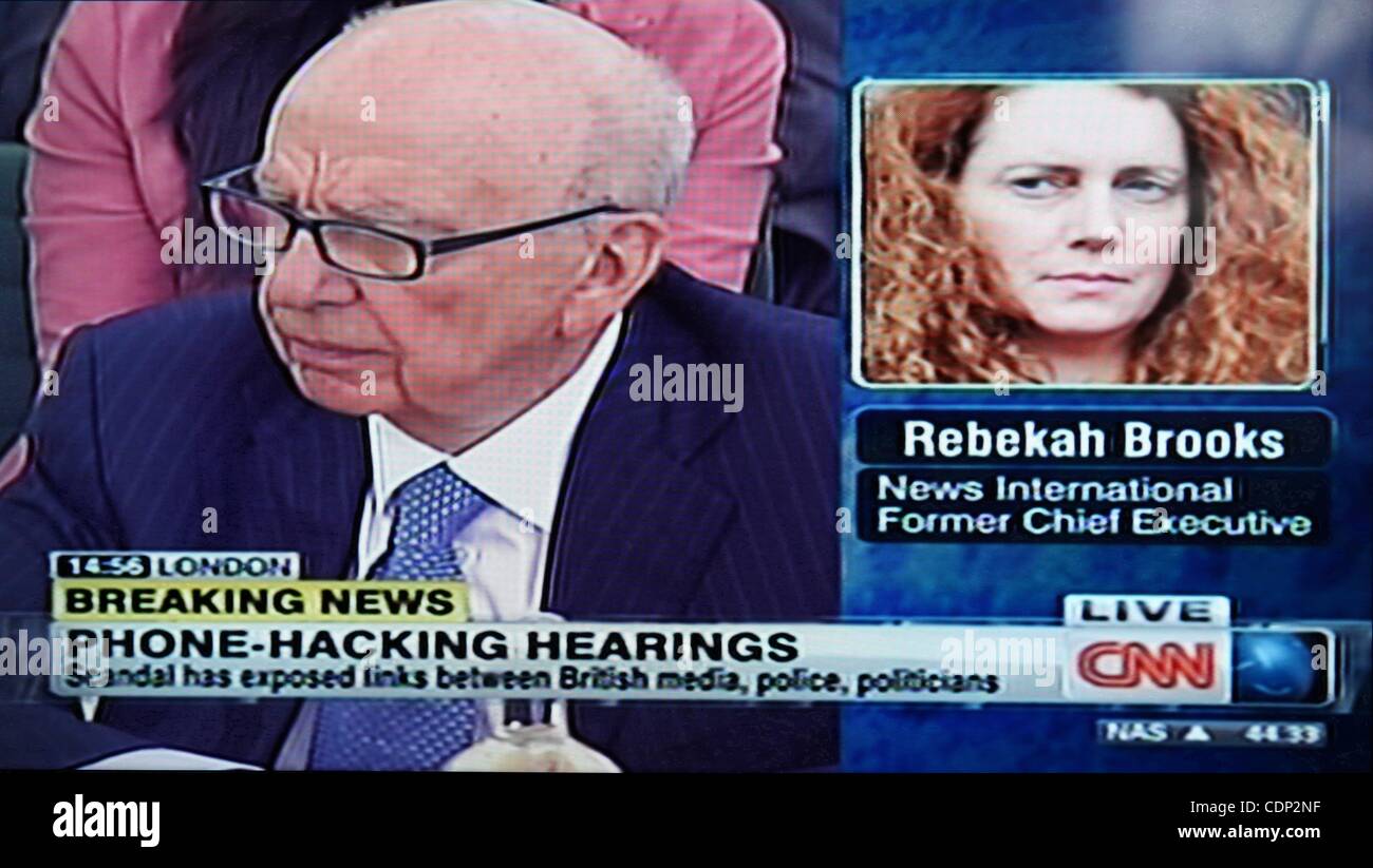 Giving evidence screen hi-res stock photography and images - Alamy