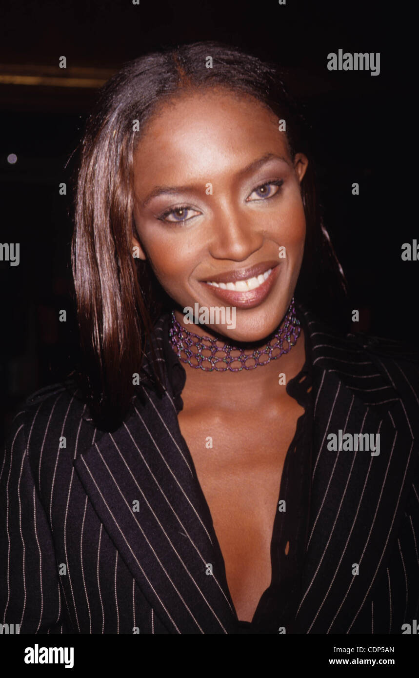 Naomi campbell 1996 hi-res stock photography and images - Alamy