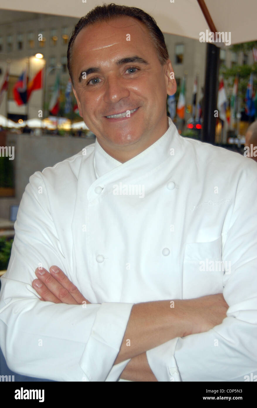 City meals hi-res stock photography and images - Alamy