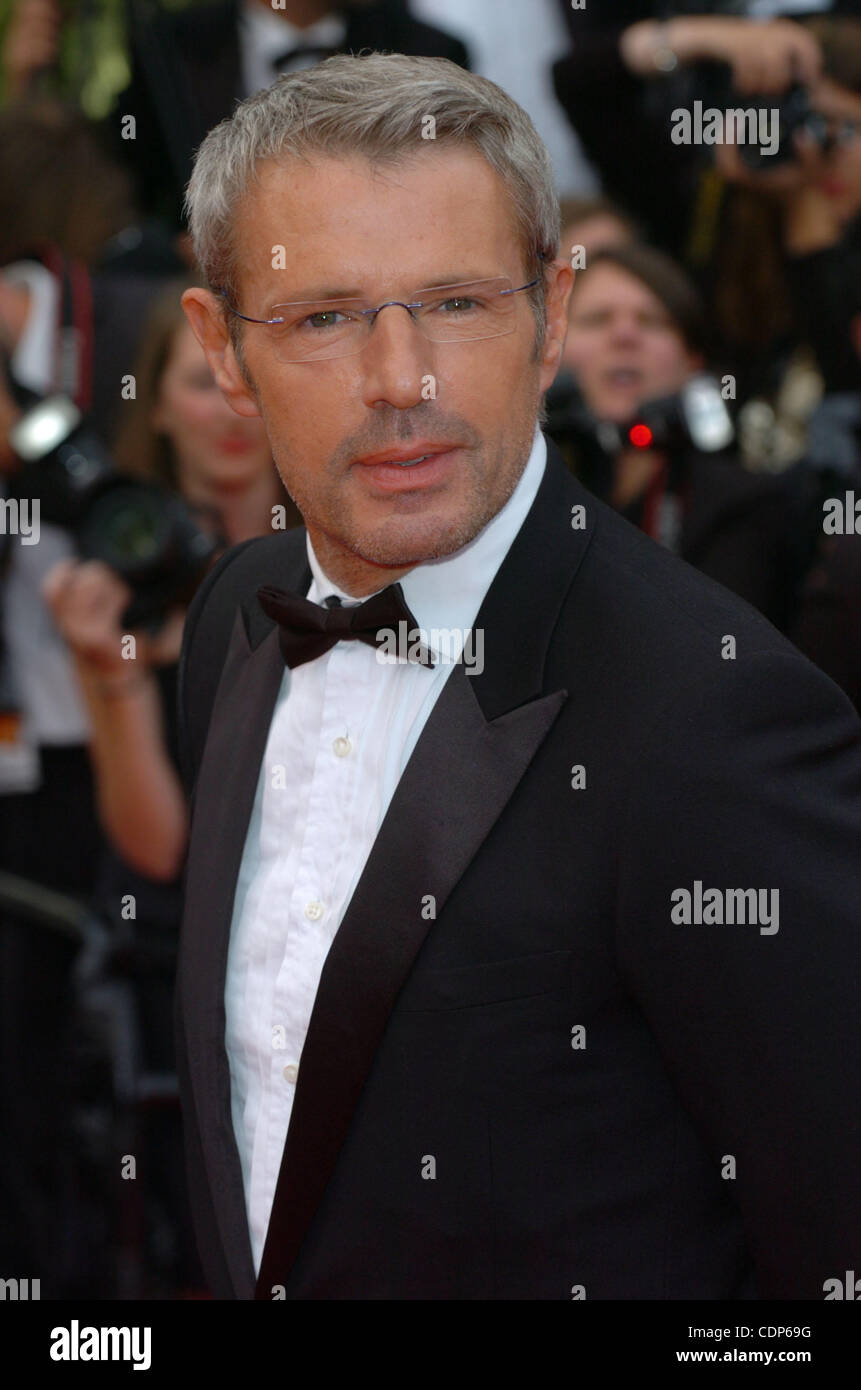 Actor Lambert WILSON attends the "Midnight in Paris" Premiere - Opening ...