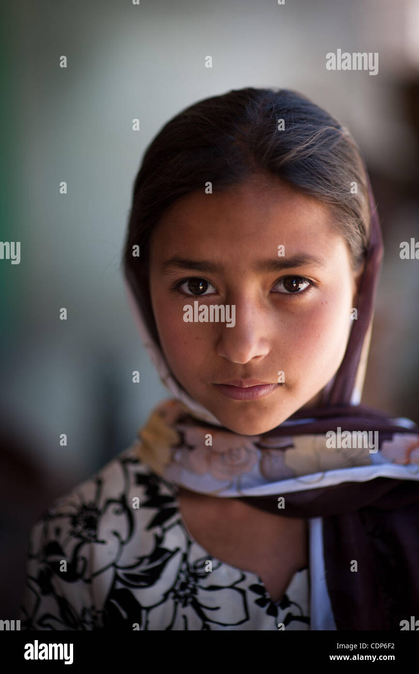 An Afghan girl in Istalif, Afghanstan Stock Photo - Alamy