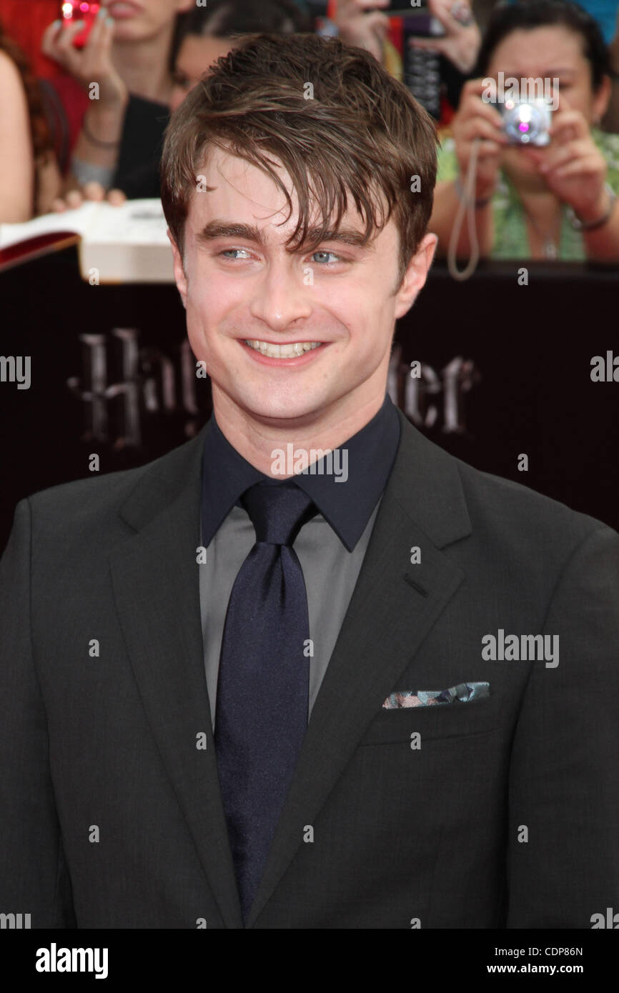 Daniel radcliffe harry potter hi-res stock photography and images - Alamy