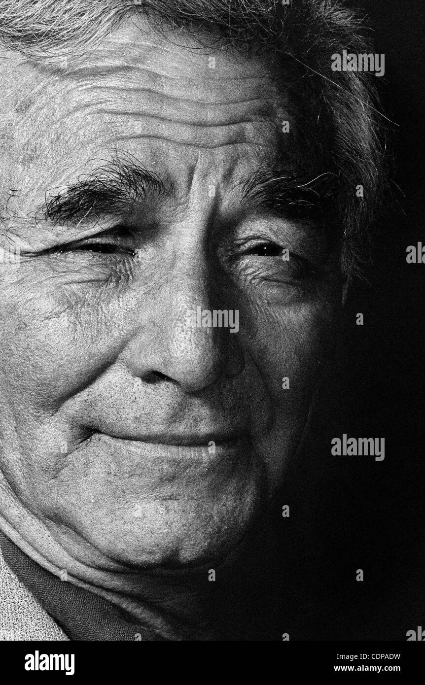 Columbo tv peter falk hi-res stock photography and images - Alamy