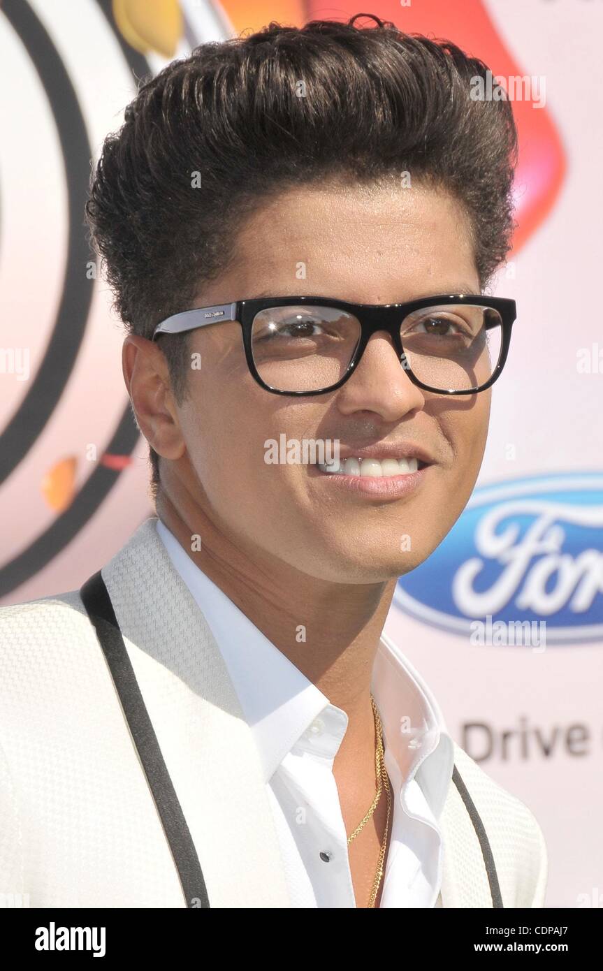 Bruno mars hi-res stock photography and images - Alamy