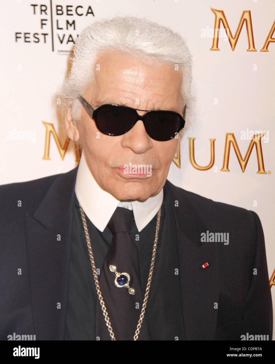 Tribeca film festival new york building hi-res stock photography and ...