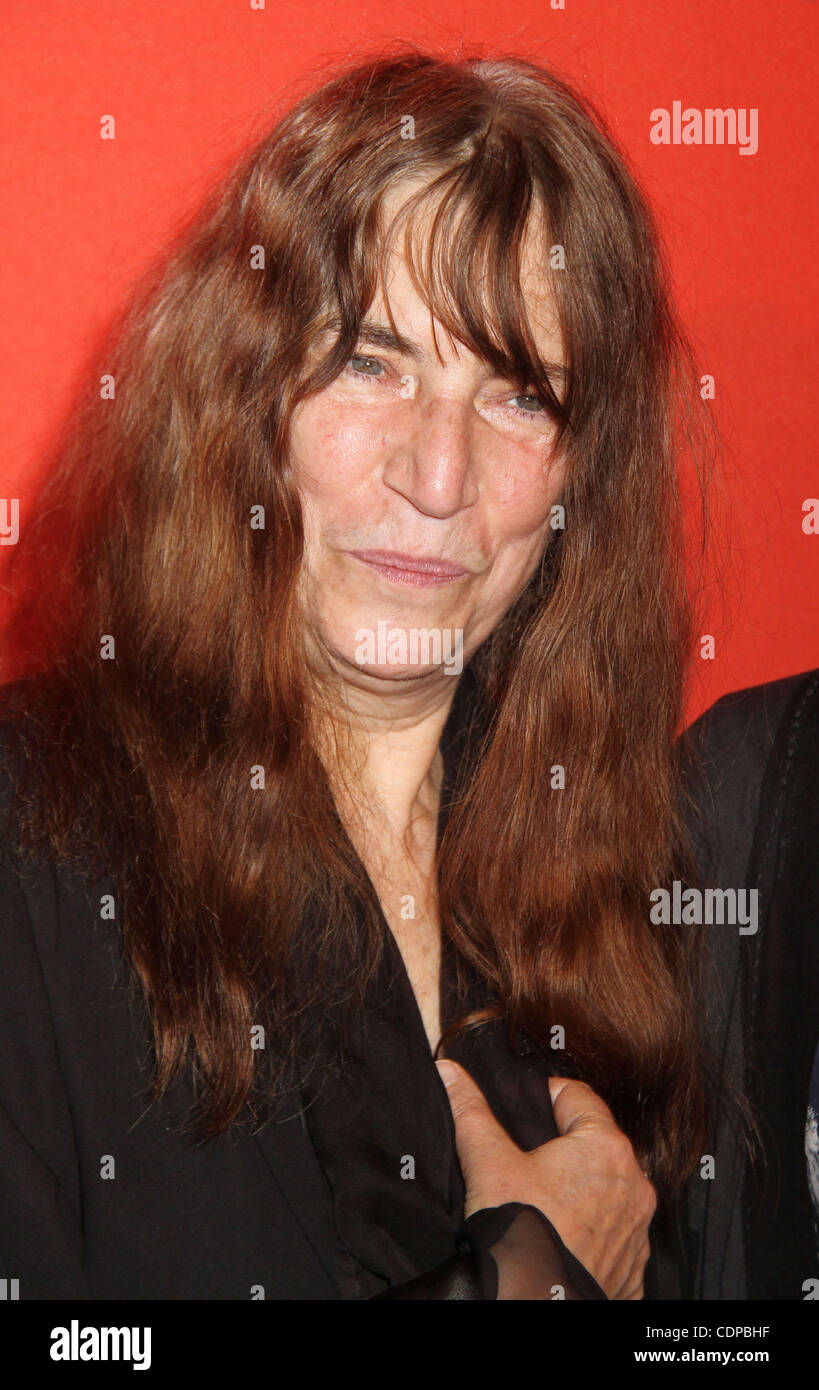 Apr. 26, 2011 - New York, New York, U.S. - Singer PATTI SMITH attends ...