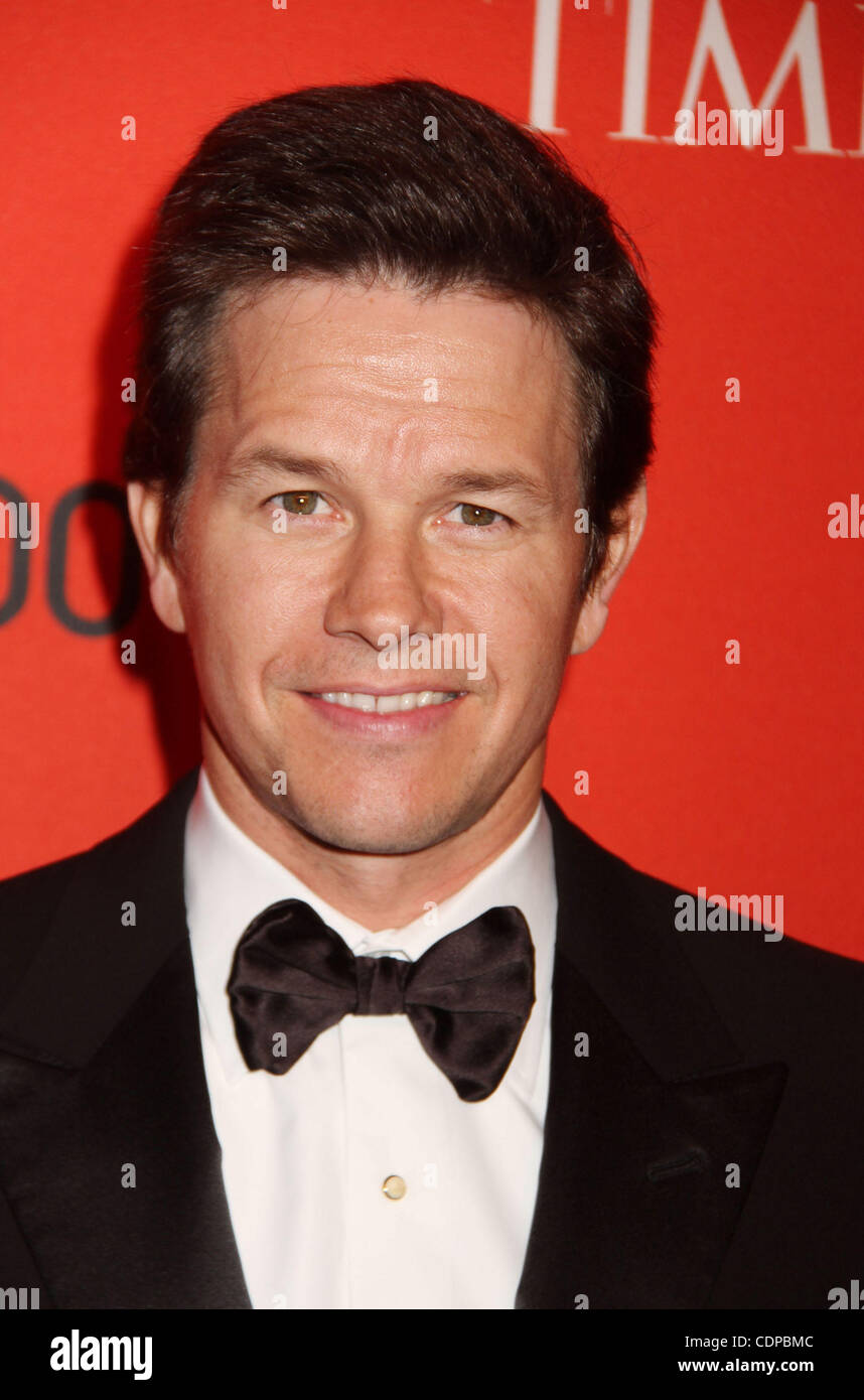 Apr. 26, 2011 - New York, New York, U.S. - Actor MARK WALHBERG attends ...