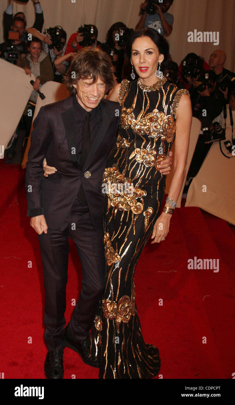 May 2, 2011 - New York, New York, U.S. - Singer MICK JAGGER and L'WREN ...