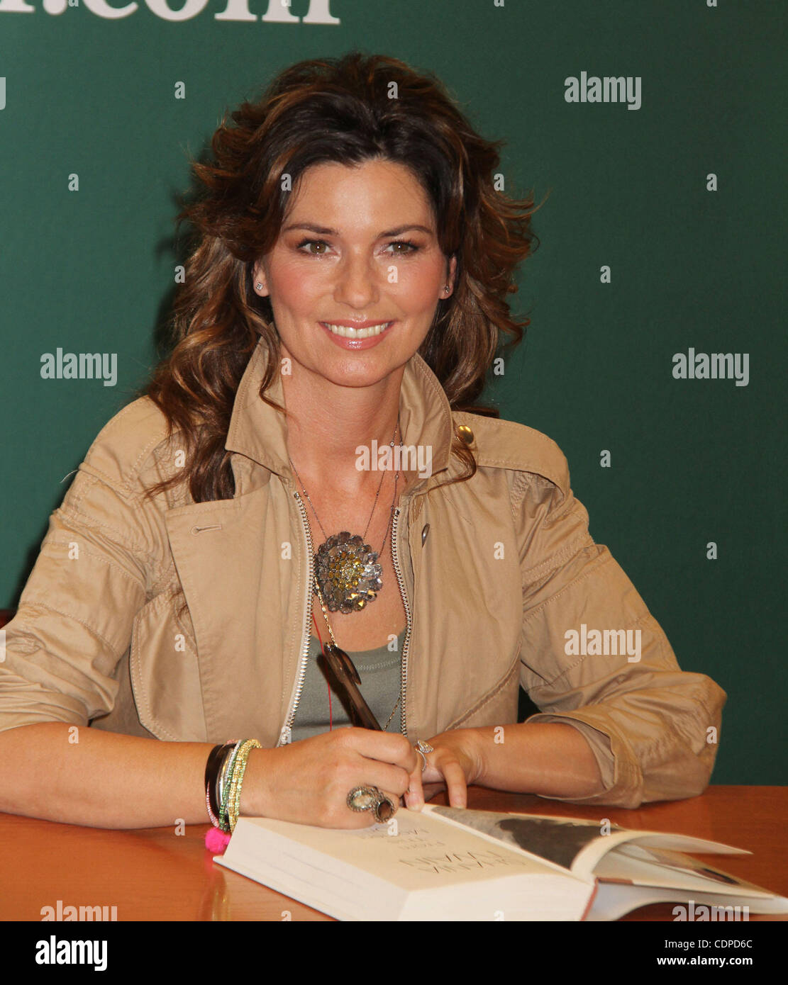 Country singer shania twain hi-res stock photography and images - Alamy