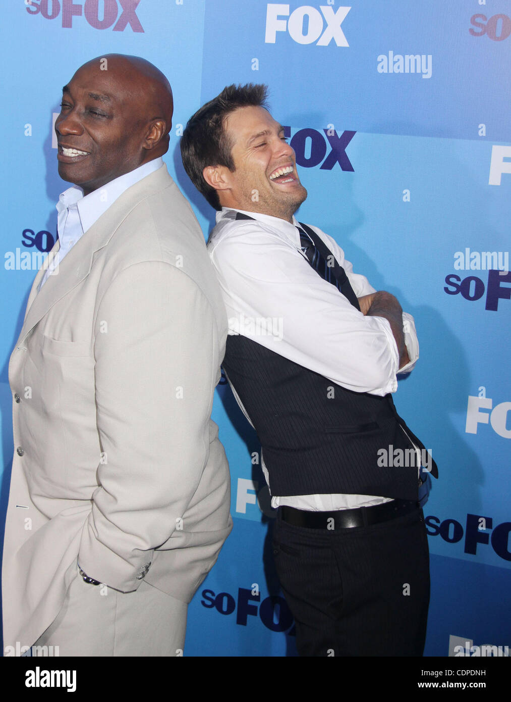 Michael clarke duncan geoff stults hi-res stock photography and images ...