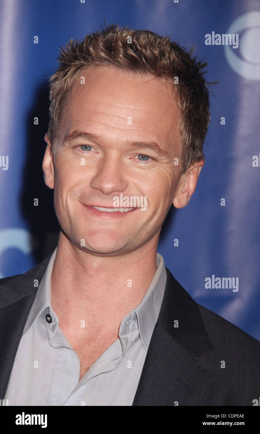 Neil patrick harris headshot hi-res stock photography and images - Alamy