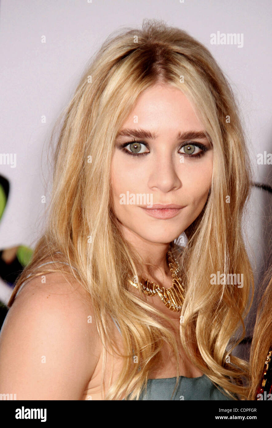June 6, 2011 - New York, New York, U.S. - ASHLEY OLSEN attends the 2011 ...