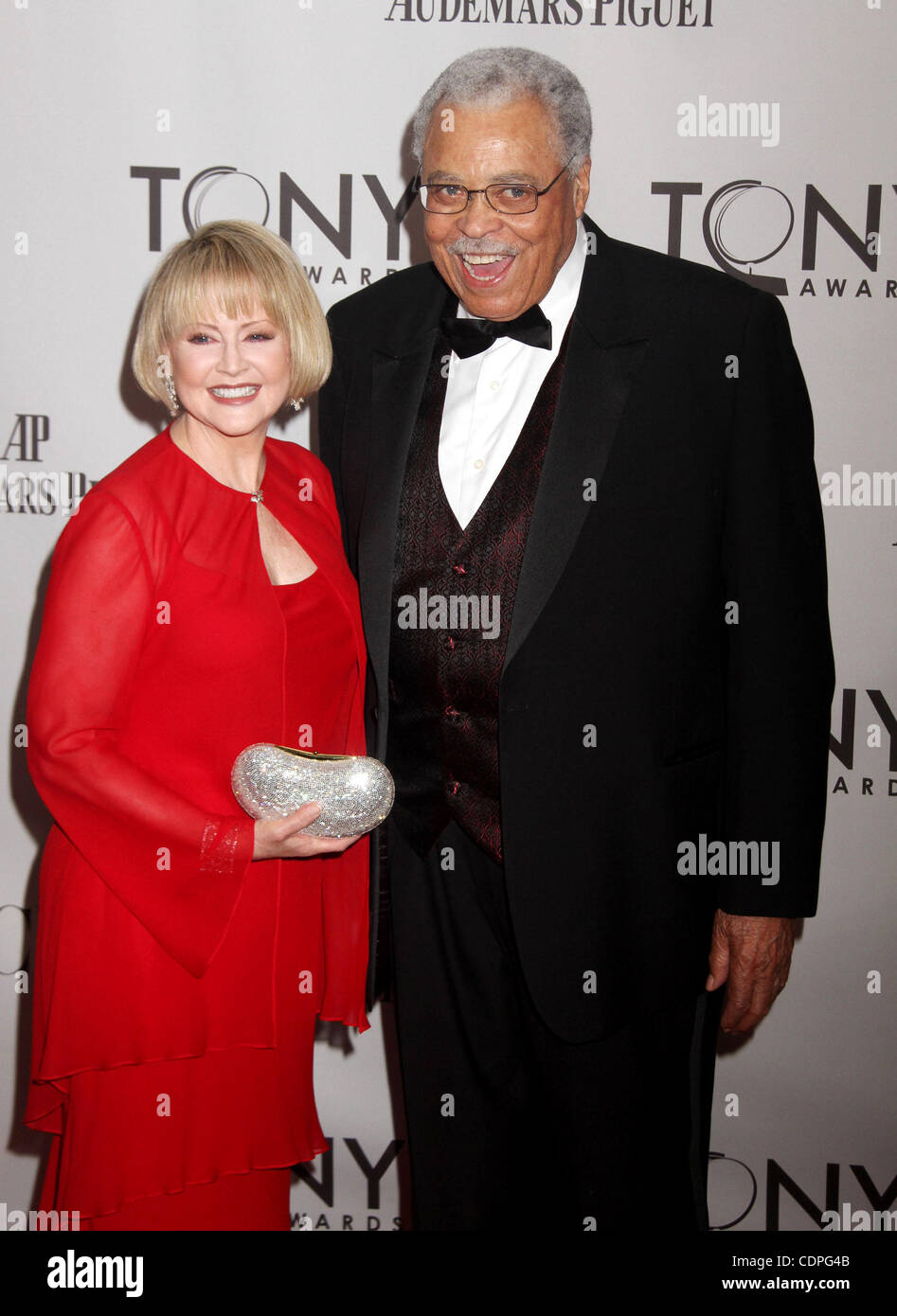 June 12, 2011 - New York, New York, U.S. - JAMES EARL JONES and his ...