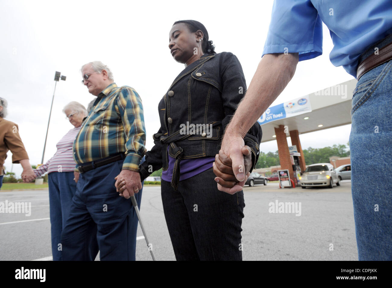 Apr. 16, 2011 - Dublin, GEORGIA, U.S. - Lois Fordham (L), her husband ...