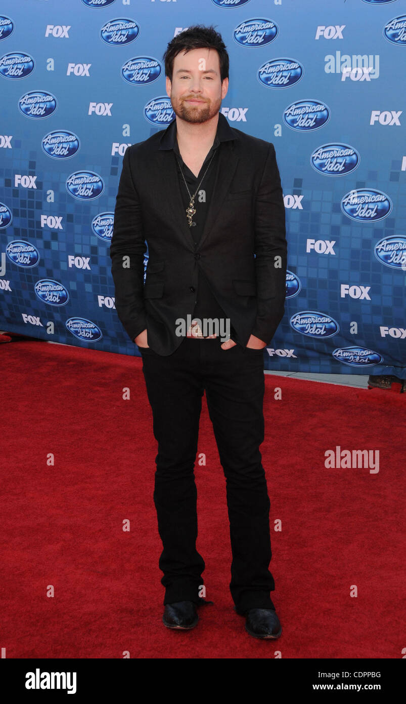 David cook american idol finale hi-res stock photography and images - Alamy