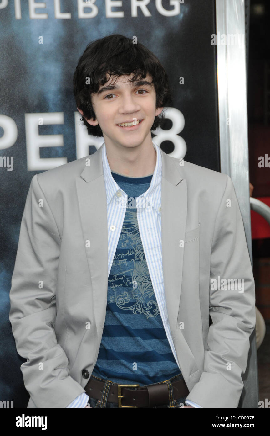 June 8, 2011 - Los Angeles, California, U.S. - Zach Mills Attending The ...