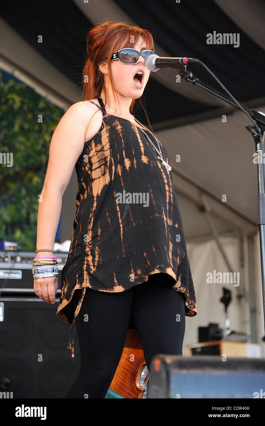 Amanda Shaw High Resolution Stock Photography and Images - Alamy