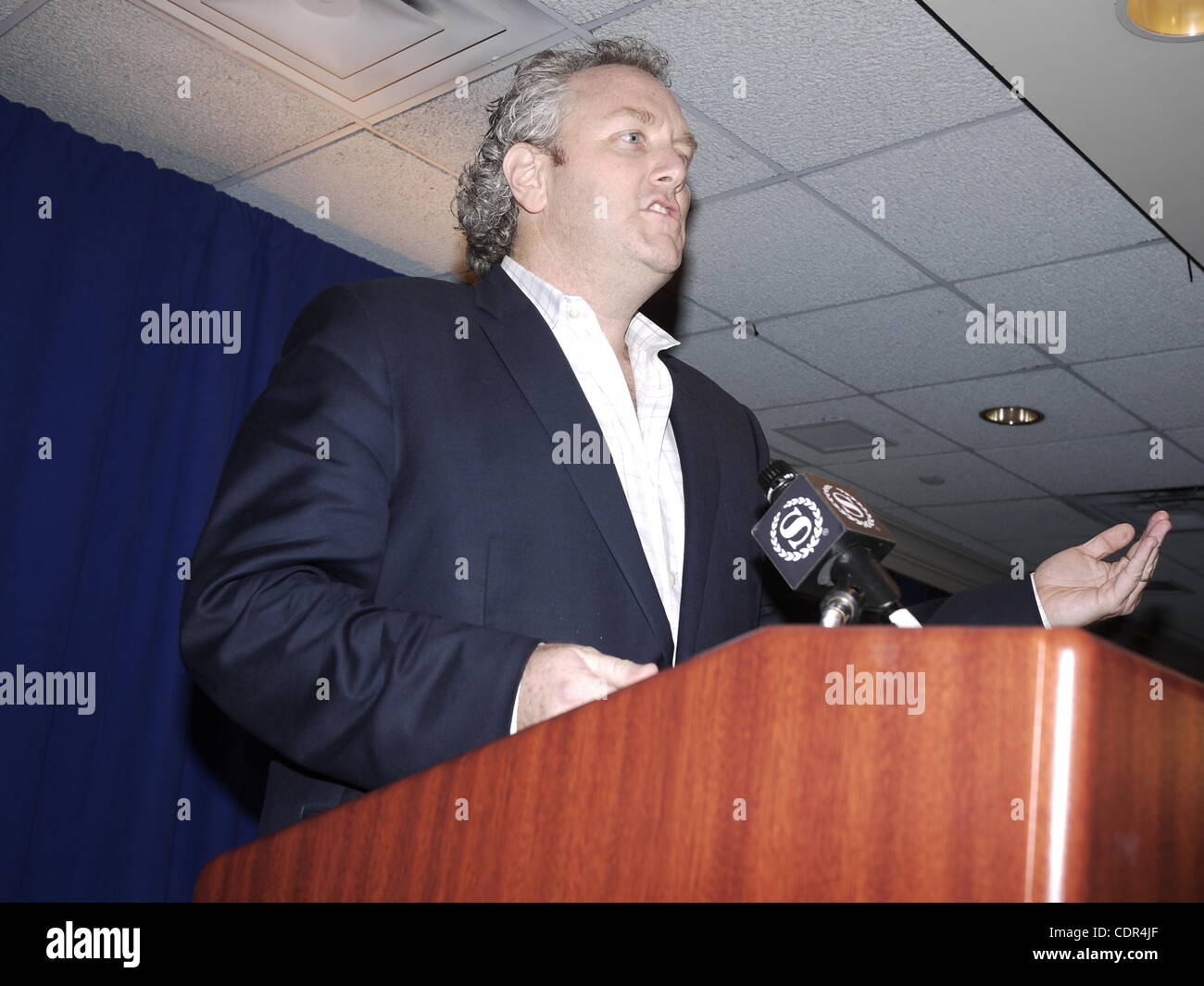 Andrew weiner hi-res stock photography and images - Alamy