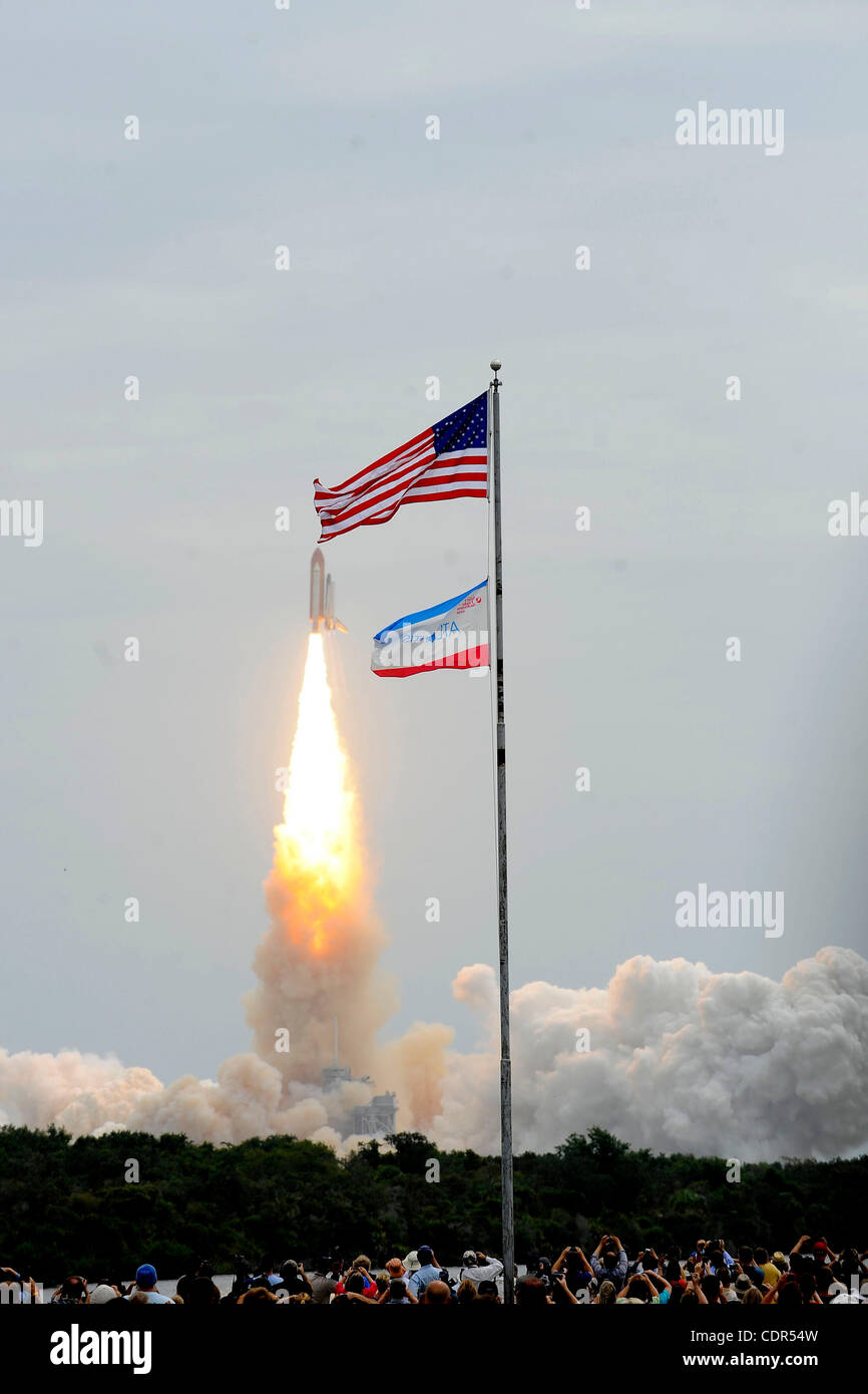 July 08, 2011 - Cape Canaveral, Florida, U.S. - Space shuttle Atlantis ...