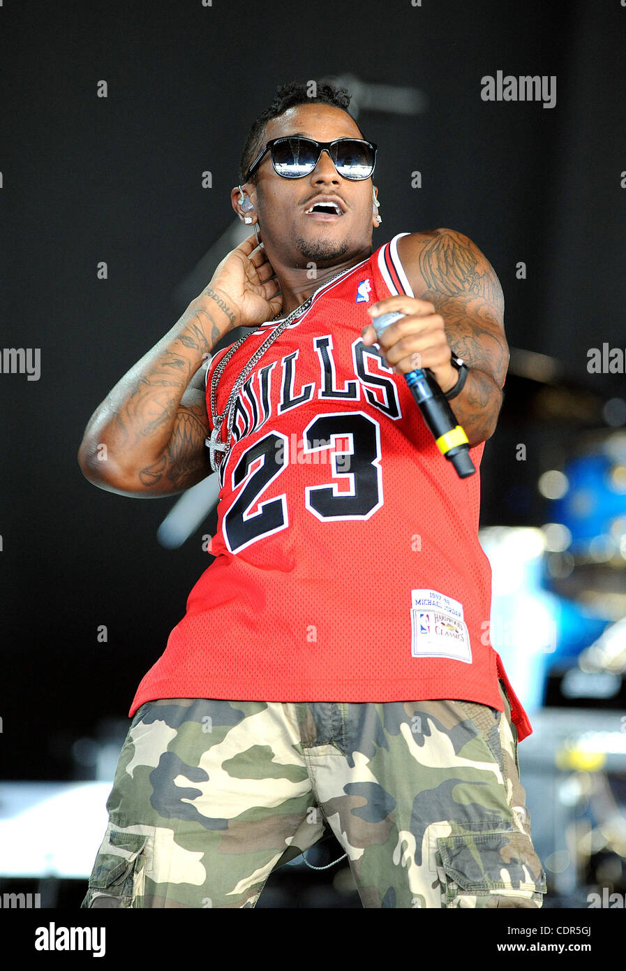 2011 i am music tour makes a stop hi-res stock photography and images ...