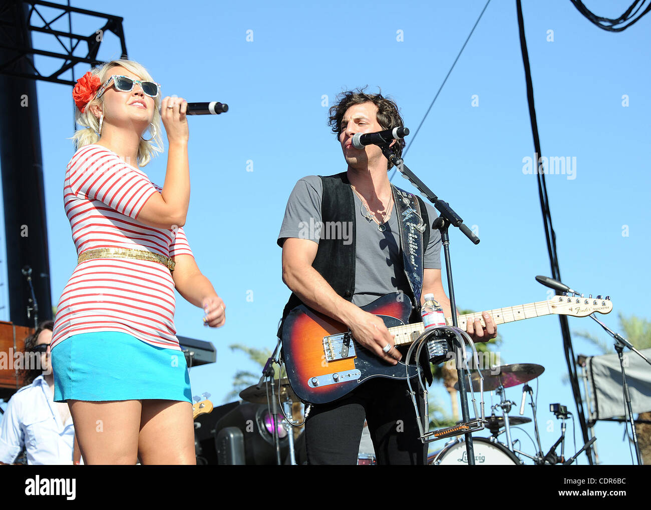 Joshua scott jones linsey steel hi-res stock photography and images - Alamy