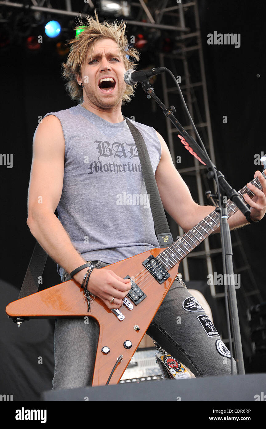 May. 21, 2011 - Columbus, Ohio; USA - Singer / Guitarist MATT WALST of ...