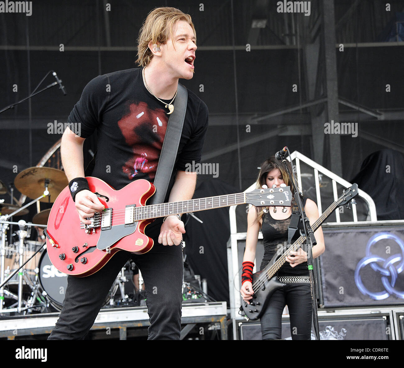 May. 21, 2011 - Columbus, Ohio; USA - Singer / Guitarist SHIMON MOORE ...
