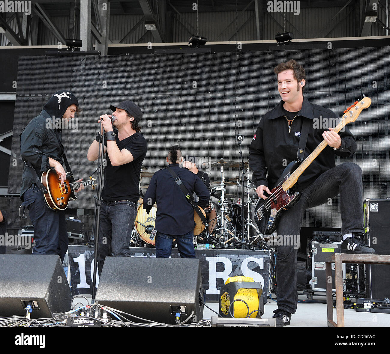 Bass guitarist lewis cosby hi-res stock photography and images - Alamy
