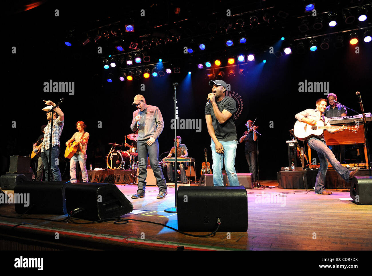 Jun 6, 2011 - Nashville, Tennessee; USA - (L-R) Musician JUSTIN MOORE ...