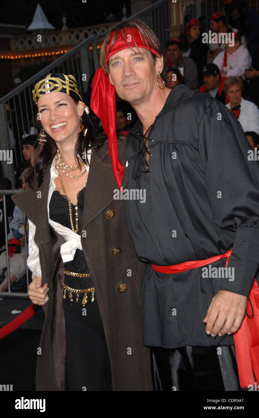 Kevin sorbo sam jenkins pirates of the caribbean hi-res stock ...