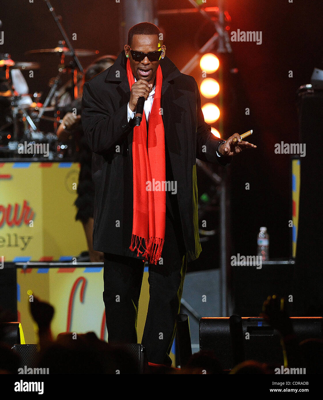 R. kelly singer hi-res stock photography and images - Alamy