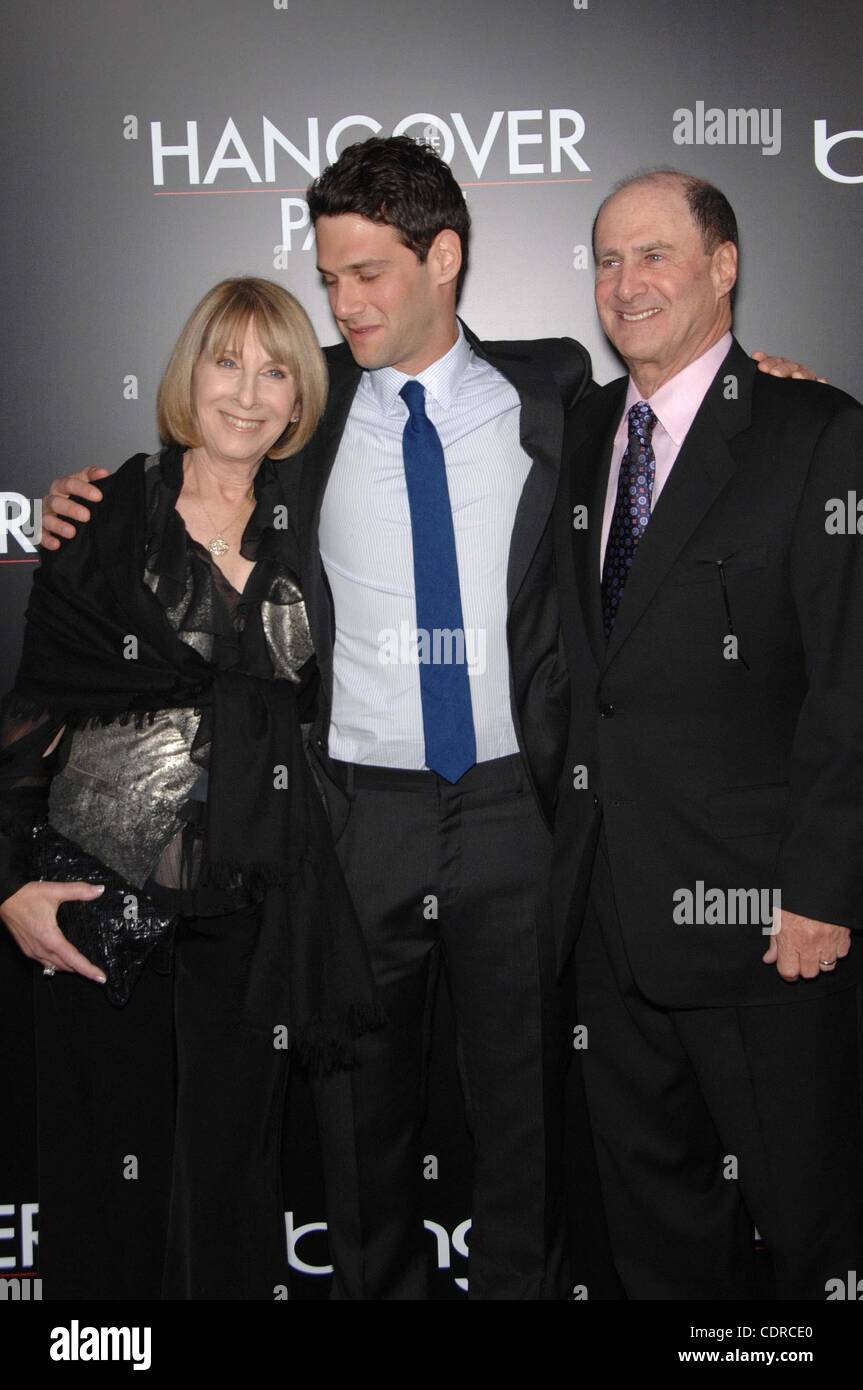 May 20, 2011 - Hollywood, California, U.S. - Betty Bartha, Justin ...