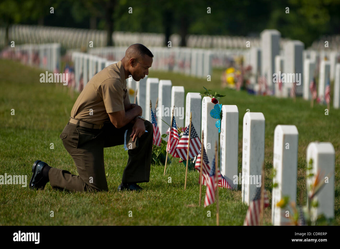 May 30, 2011 - Arlington, Virginia, U.S. - Marine Lt. Col. CAL WORTH JR ...