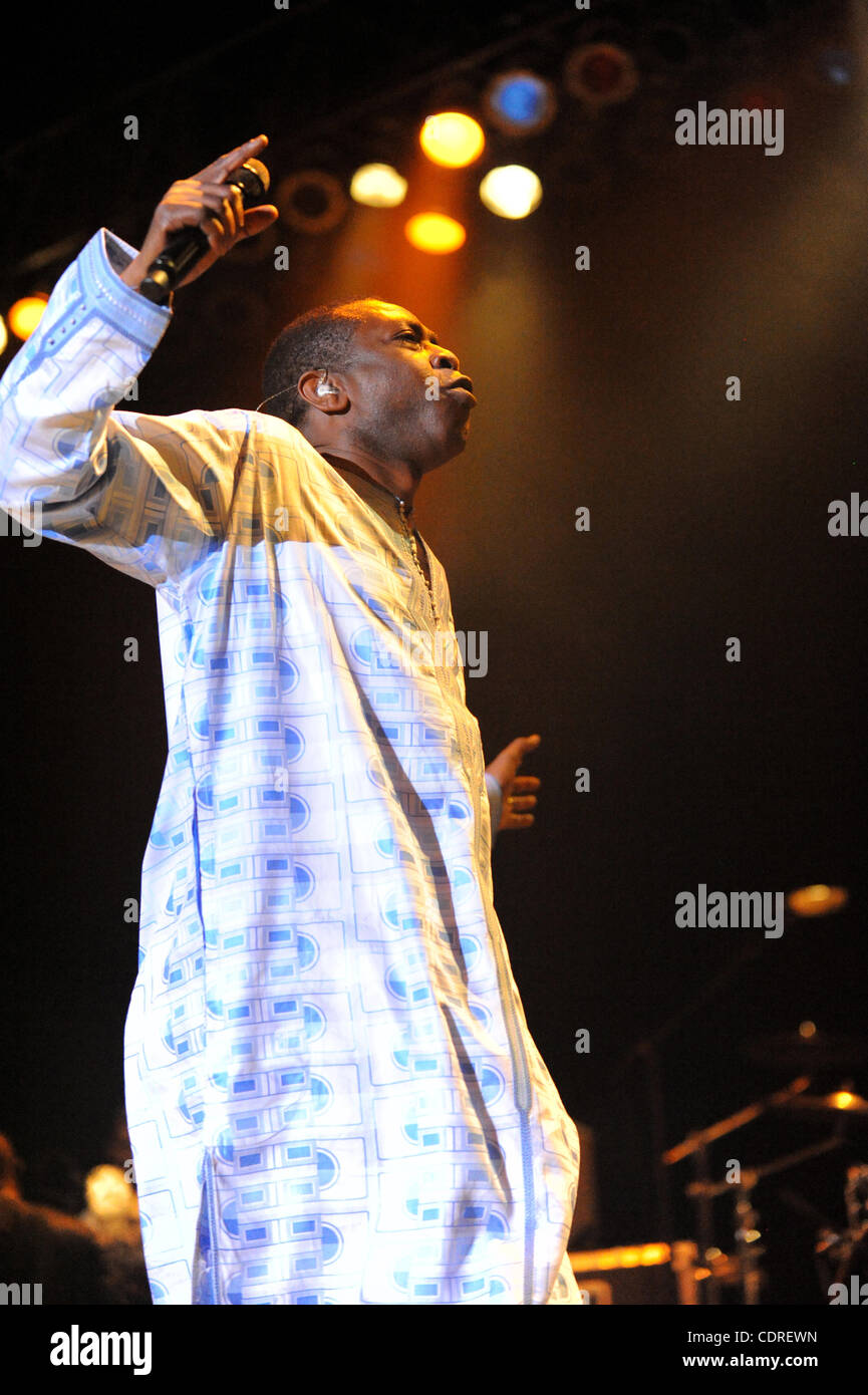 Senegalese singer hi-res stock photography and images - Alamy