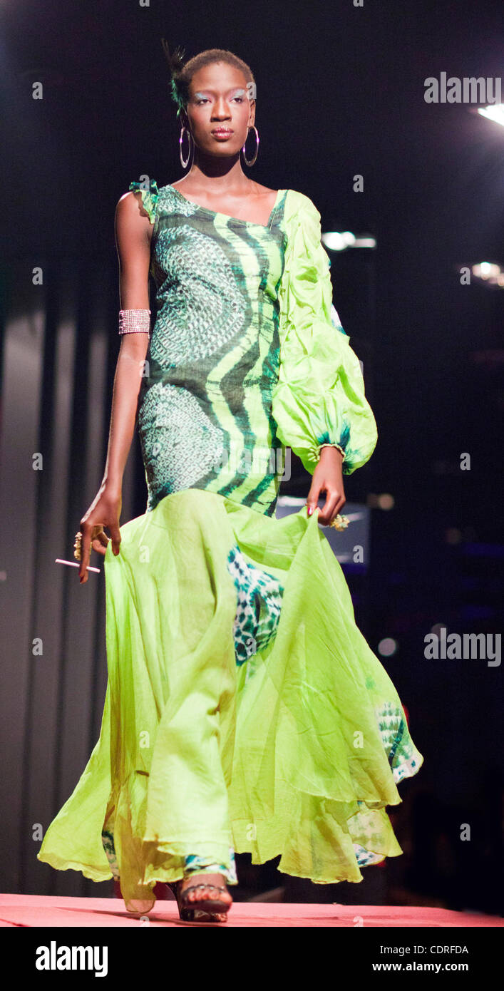 Mariam diop hi-res stock photography and images - Alamy