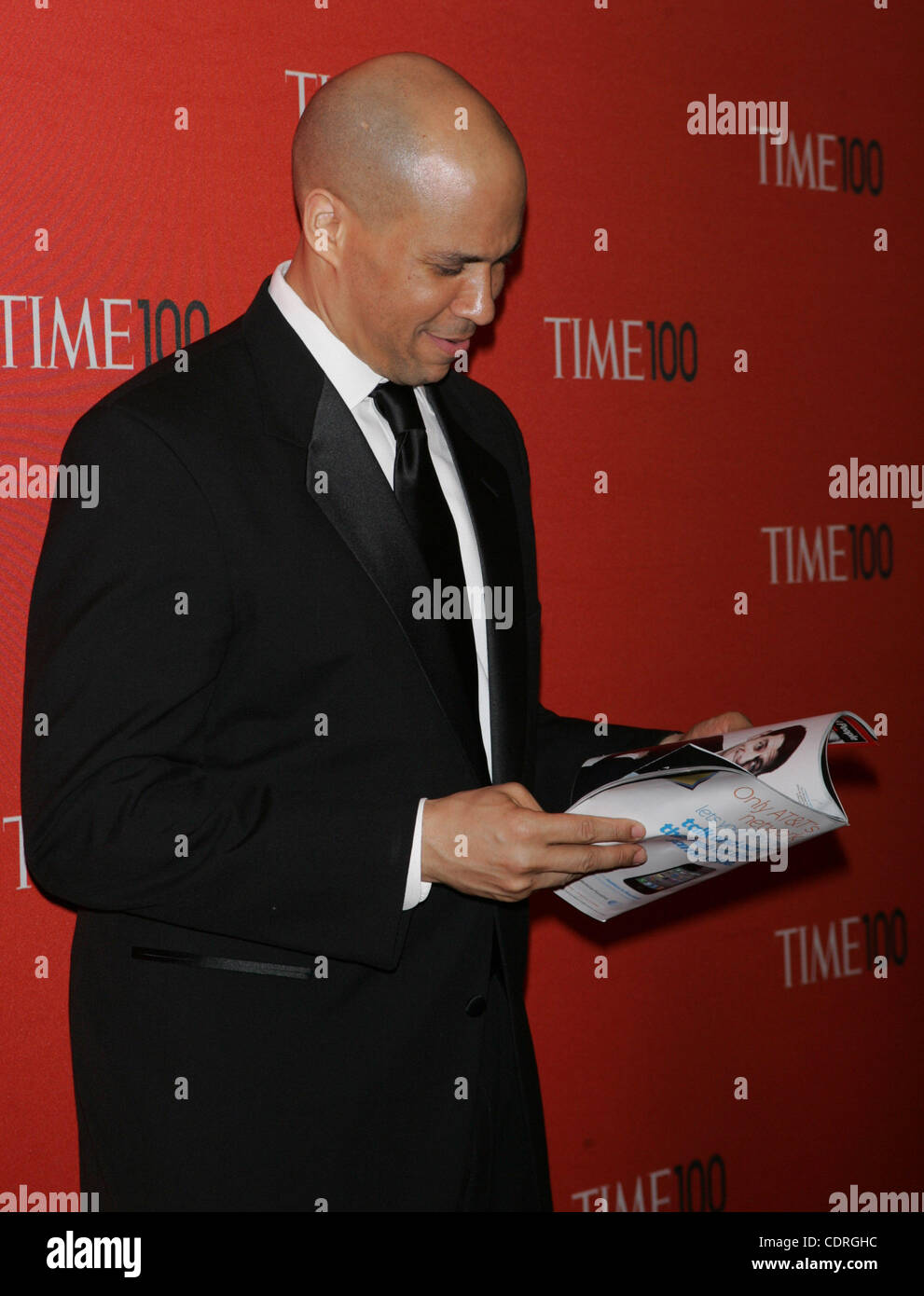 Apr. 26, 2011 - New York, New York, U.S. - NEWARK MAYOR CORY BOOKER ...
