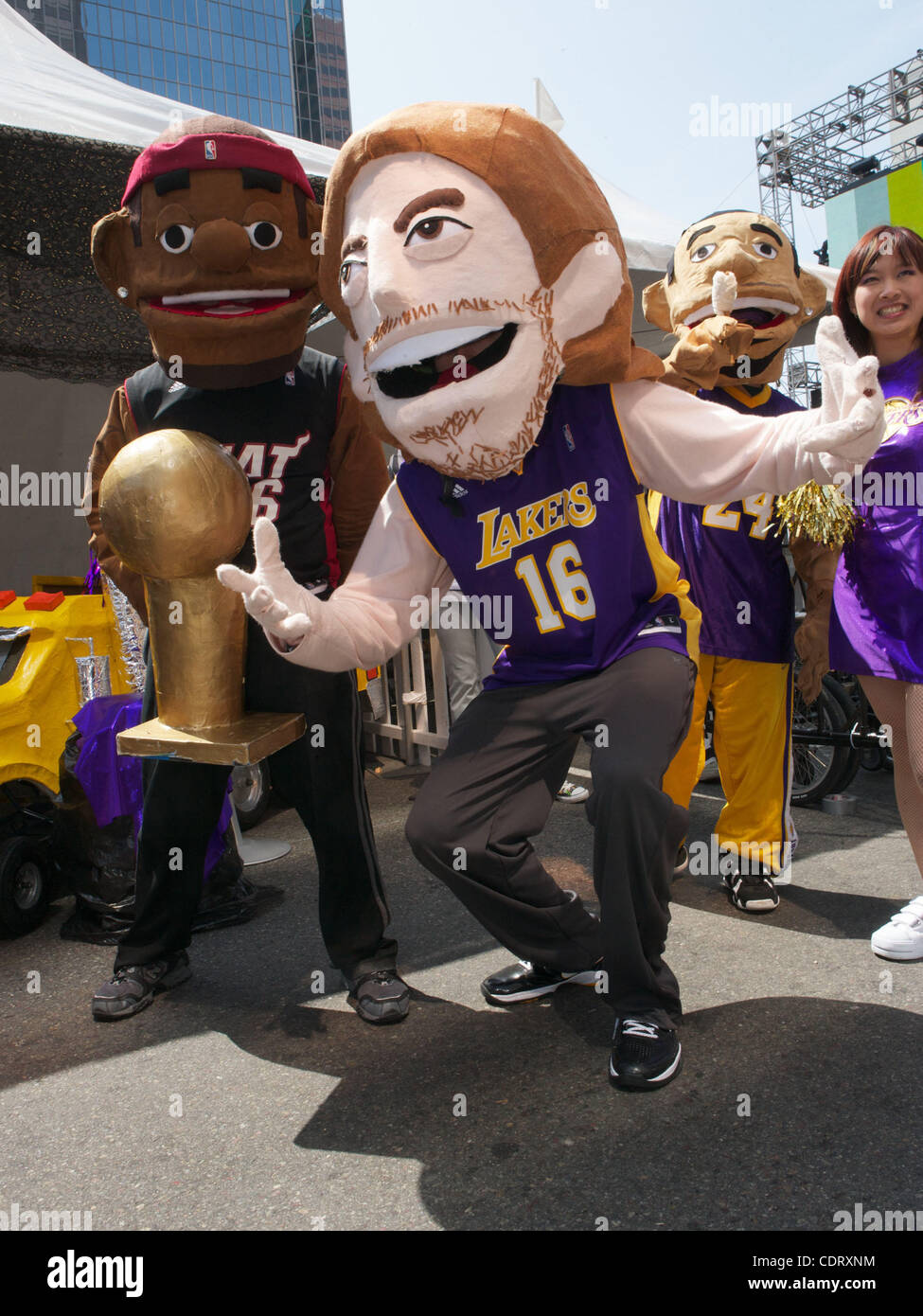 May 21, 2011 - Los Angeles, California, U.S. - Lakers Fan Wagon Soapbox ...