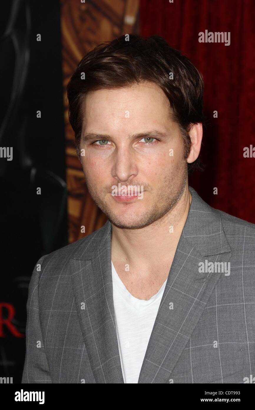 May 02, 2011 - Los Angeles, California, USA - Actor PETER FACINELLI at ...