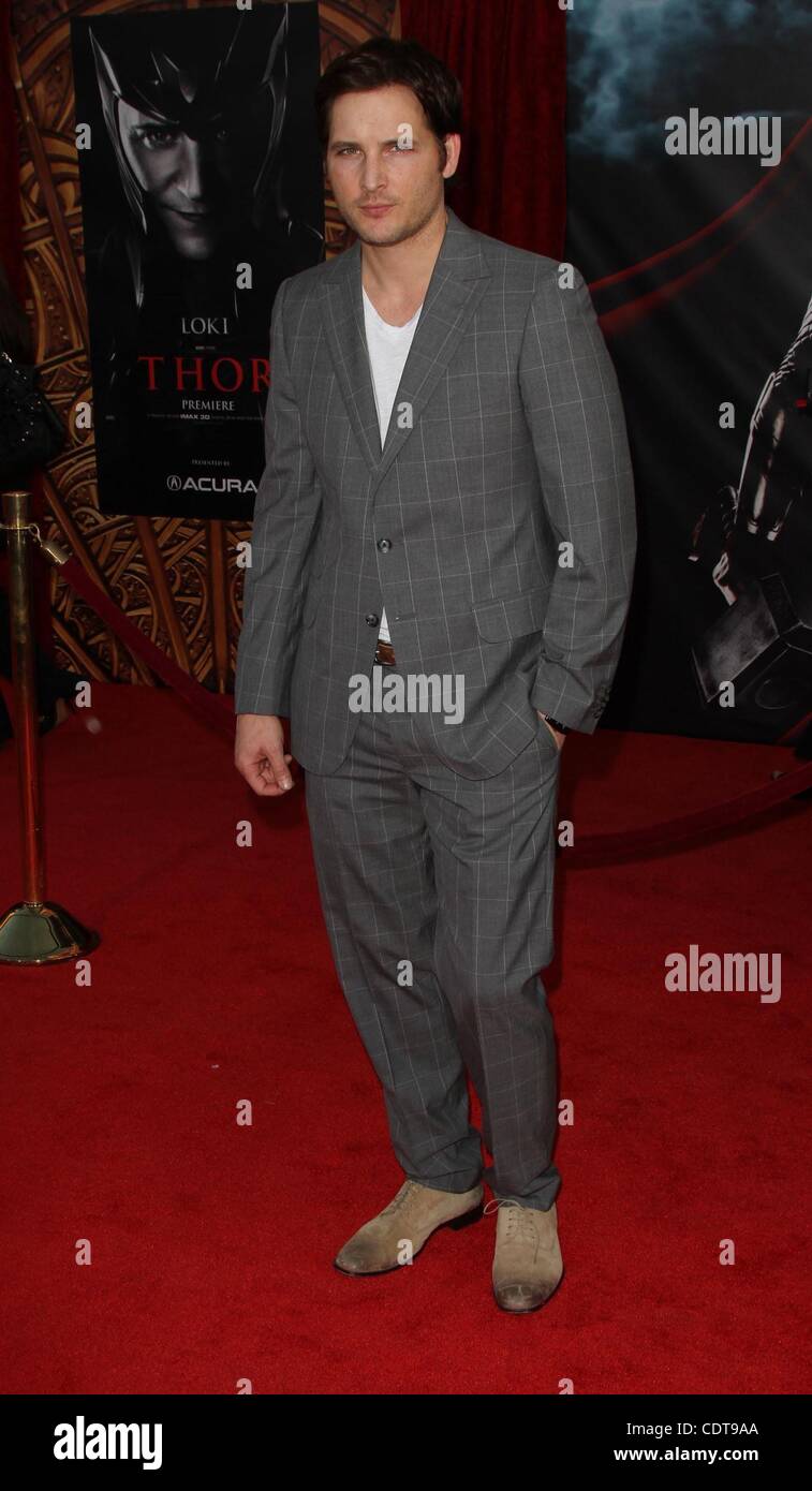 May 02, 2011 - Los Angeles, California, USA - Actor PETER FACINELLI at ...