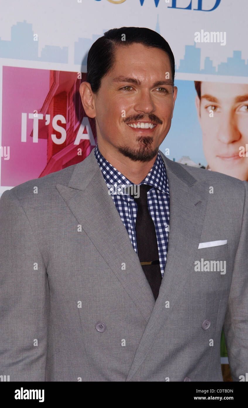 May 3, 2011 - Hollywood, California, U.S. - STEVE HOWEY ATTENDS THE ...