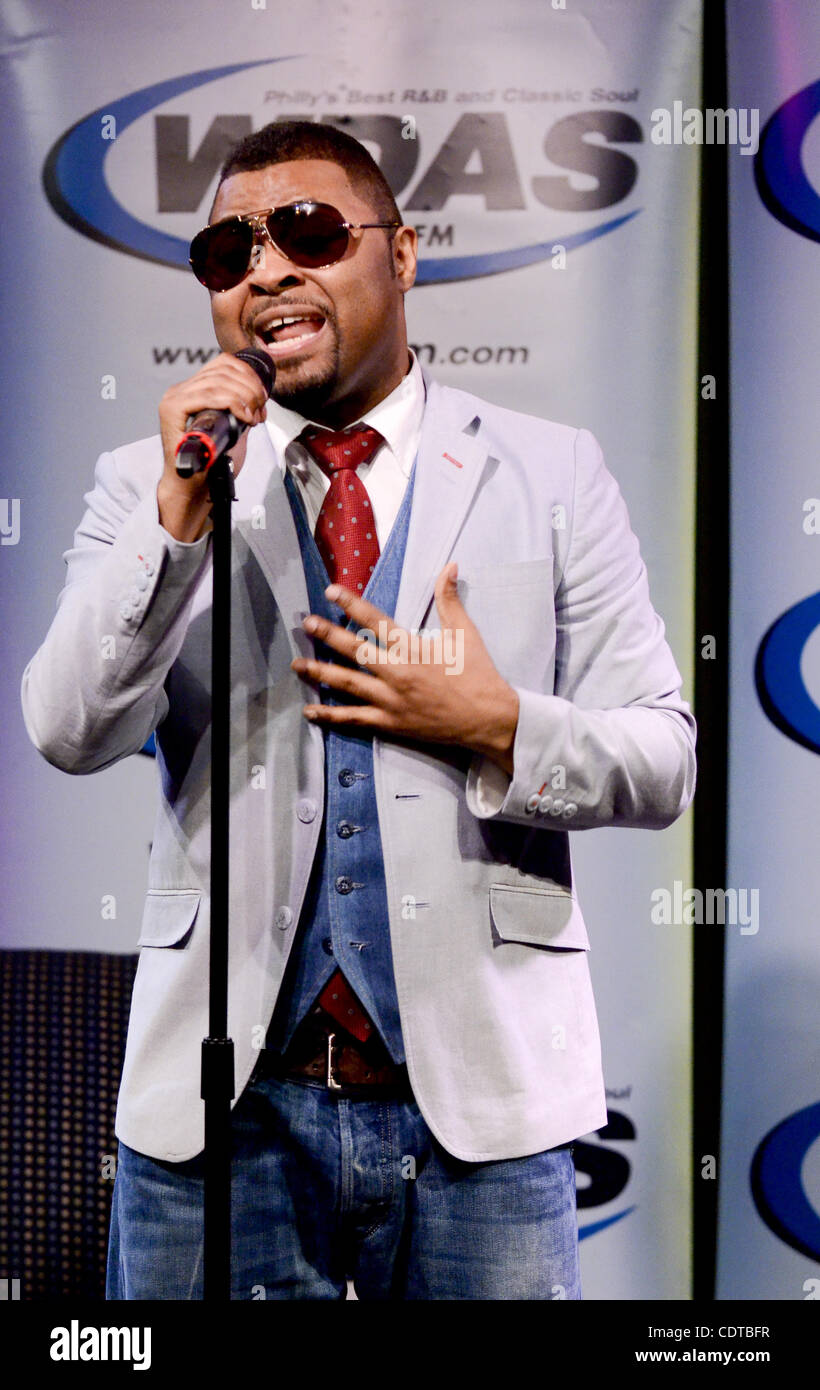 Infinity studio hi-res stock photography and images - Alamy